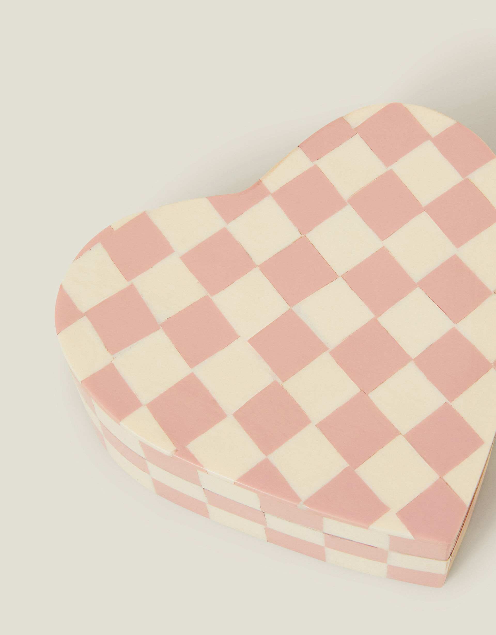 Checkerboard Heart Trinket Box | Accessorize Global Navigation Catalog ...