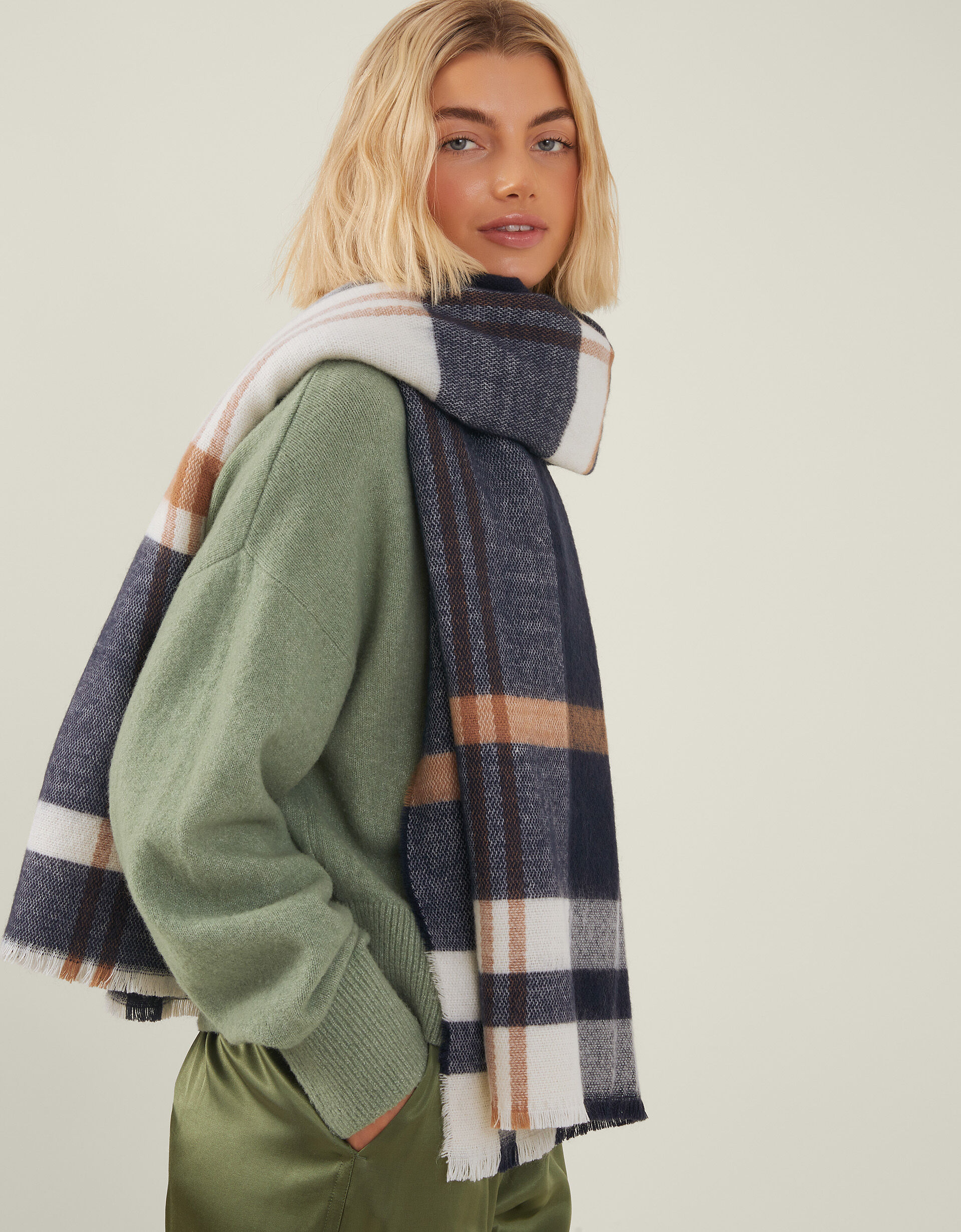 Check Blanket Scarf | Scarves | Accessorize UK